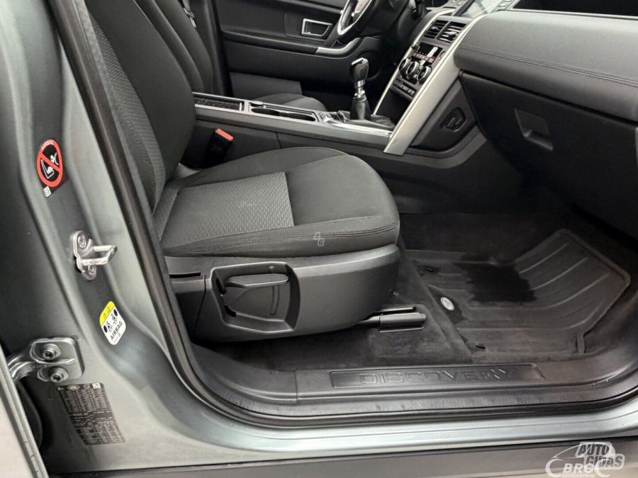 Pelēks Land Rover Discovery Sport 2018 Avižieniai, ar dzinēja tilpumu 2.00 L un nobraukumu 170 tūkst. km par 12400 €, foto 7 vietnē AUTOMOTO.COM.LV