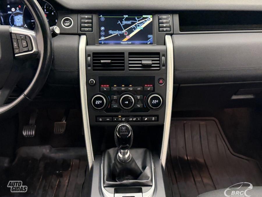 Pelēks Land Rover Discovery Sport 2018 Avižieniai, ar dzinēja tilpumu 2.00 L un nobraukumu 170 tūkst. km par 12400 €, foto 15 vietnē AUTOMOTO.COM.LV