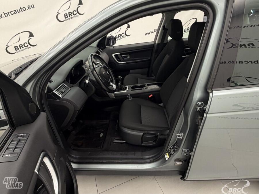 Pelēks Land Rover Discovery Sport 2018 Avižieniai, ar dzinēja tilpumu 2.00 L un nobraukumu 170 tūkst. km par 12400 €, foto 22 vietnē AUTOMOTO.COM.LV