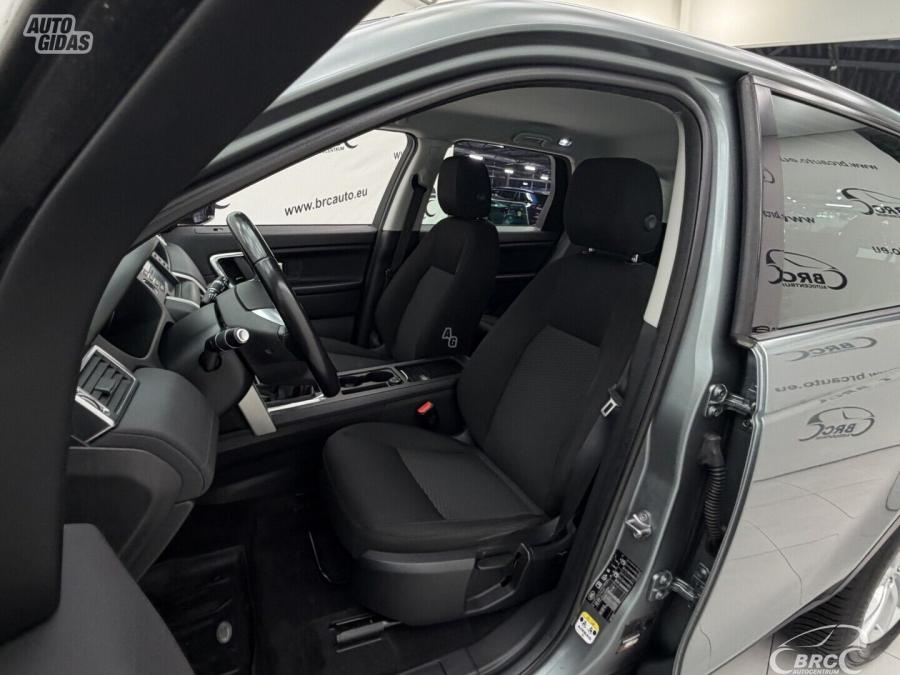 Pelēks Land Rover Discovery Sport 2018 Avižieniai, ar dzinēja tilpumu 2.00 L un nobraukumu 170 tūkst. km par 12400 €, foto 24 vietnē AUTOMOTO.COM.LV