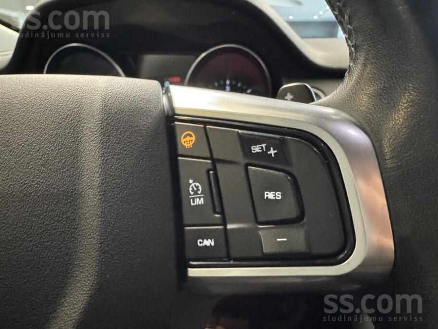 Серый Ленд Ровер Discovery Sport 2018 в Рига, объемом двигателя 2.00 л и пробегом 186 тыс. км за 12990 €, фото 15 на AUTOMOTO.COM.LV