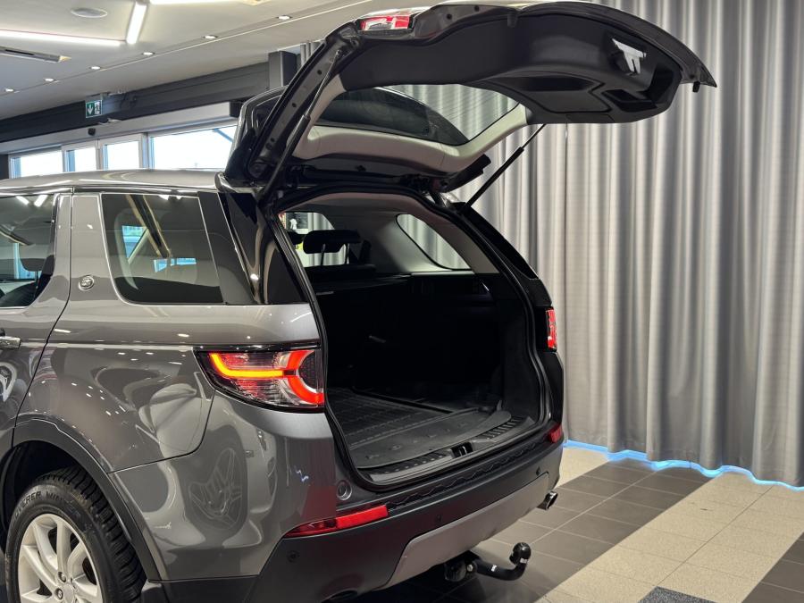Серый Ленд Ровер Discovery Sport 2018 в Рига, объемом двигателя 2.00 л и пробегом 186 тыс. км за 12990 €, фото 9 на AUTOMOTO.COM.LV