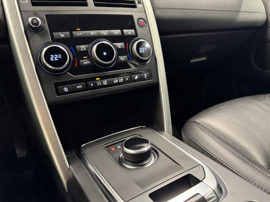 Серый Ленд Ровер Discovery Sport 2018 в Рига, объемом двигателя 2.00 л и пробегом 186 тыс. км за 12990 €, фото 18 на AUTOMOTO.COM.LV