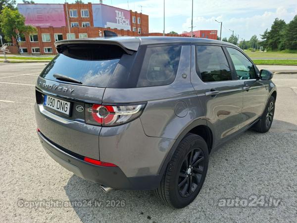 Grey Land Rover Discovery Sport 2018 in Tallinn, with an engine capacity of 2.00 L and mileage of 118 thousand km for 12990 €, photo 8 on AUTOMOTO.COM.LV
