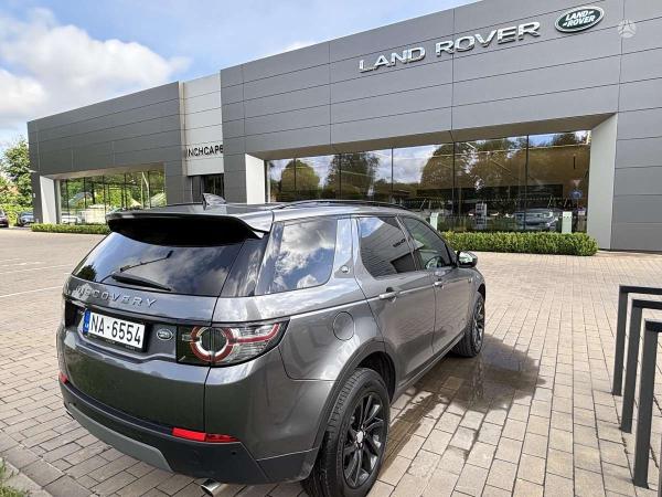 Pelēks Land Rover Discovery Sport 2018 Rīga, ar dzinēja tilpumu 2.00 L un nobraukumu 110 tūkst. km par 14750 €, foto 2 vietnē AUTOMOTO.COM.LV