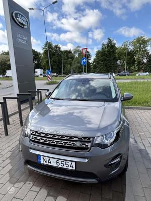 Grey Land Rover Discovery Sport 2018 in Riga, with an engine capacity of 2.00 L and mileage of 110 thousand km for 14750 €, photo 5 on AUTOMOTO.COM.LV