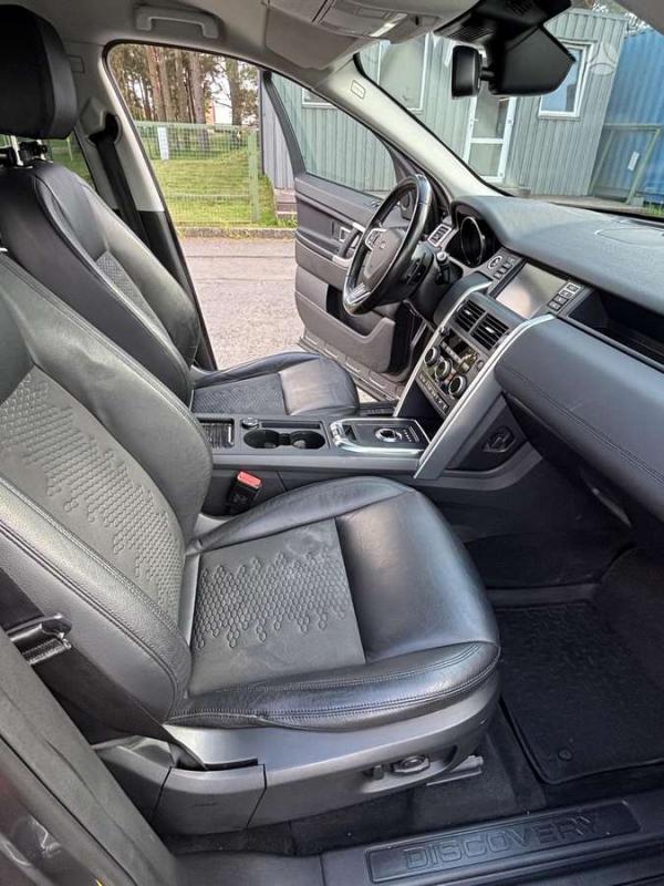 Pelēks Land Rover Discovery Sport 2018 Rīga, ar dzinēja tilpumu 2.00 L un nobraukumu 110 tūkst. km par 14750 €, foto 7 vietnē AUTOMOTO.COM.LV