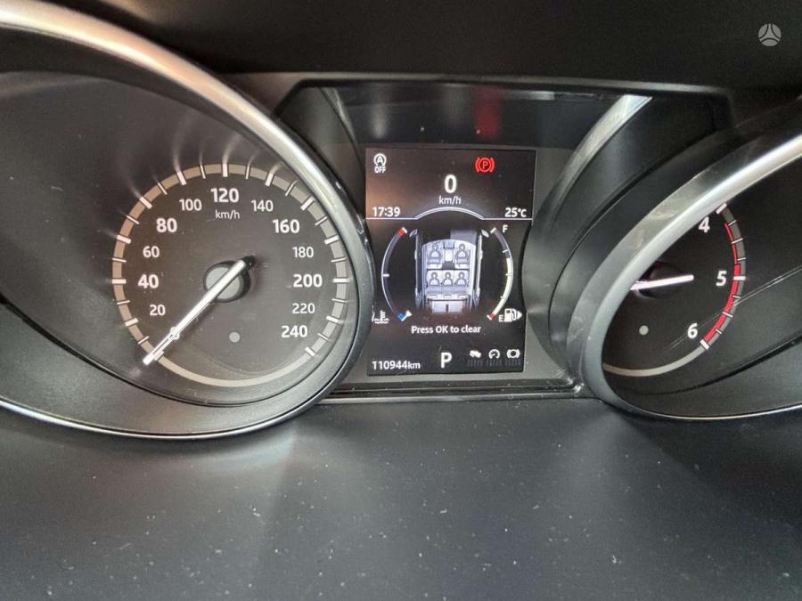 Grey Land Rover Discovery Sport 2018 in Riga, with an engine capacity of 2.00 L and mileage of 110 thousand km for 14750 €, photo 9 on AUTOMOTO.COM.LV