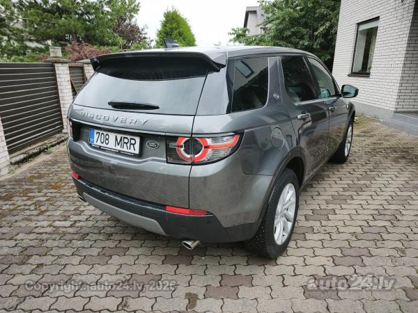 Pelēks Land Rover Discovery Sport 2018 Tallina, ar dzinēja tilpumu 2.00 L un nobraukumu 77 tūkst. km par 16500 €, foto 3 vietnē AUTOMOTO.COM.LV