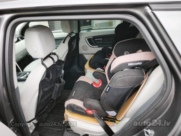 Pelēks Land Rover Discovery Sport 2018 Tallina, ar dzinēja tilpumu 2.00 L un nobraukumu 77 tūkst. km par 16500 €, foto 6 vietnē AUTOMOTO.COM.LV