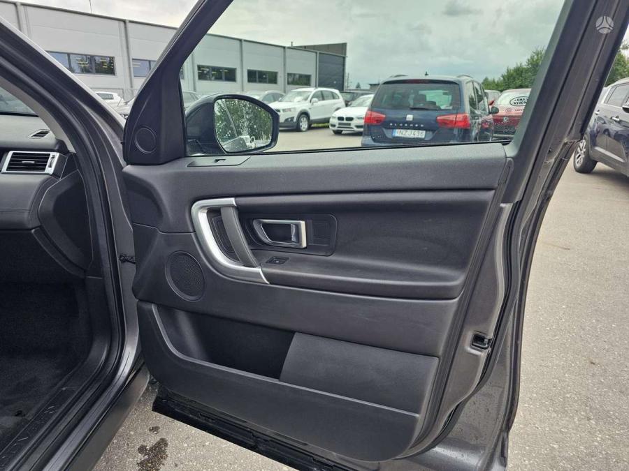 Серый Ленд Ровер Discovery Sport 2018 в Укмерге, объемом двигателя 2.00 л и пробегом 240 тыс. км за 8250 €, фото 24 на AUTOMOTO.COM.LV