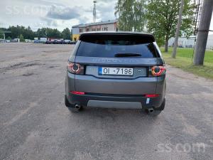Grey Land Rover Discovery Sport 2018 in Talsi, with an engine capacity of 2.00 L and mileage of 138 thousand km for 12950 €, photo 6 on AUTOMOTO.COM.LV