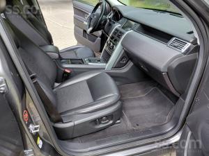 Grey Land Rover Discovery Sport 2018 in Talsi, with an engine capacity of 2.00 L and mileage of 138 thousand km for 12950 €, photo 8 on AUTOMOTO.COM.LV