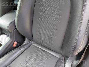 Grey Land Rover Discovery Sport 2018 in Talsi, with an engine capacity of 2.00 L and mileage of 138 thousand km for 12950 €, photo 13 on AUTOMOTO.COM.LV