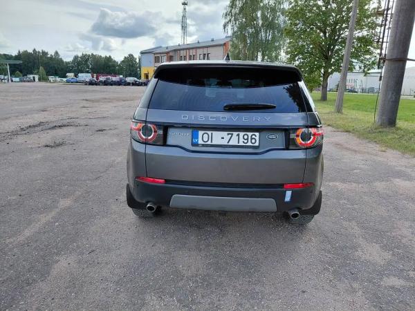 Pelēks Land Rover Discovery Sport 2018 Talsi, ar dzinēja tilpumu 2.00 L un nobraukumu 138 tūkst. km par 12950 €, foto 5 vietnē AUTOMOTO.COM.LV