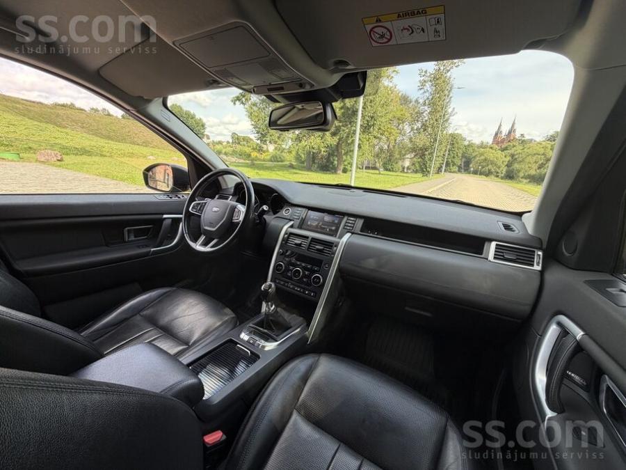 Pelēks Land Rover Discovery Sport 2018 Rēzekne, ar dzinēja tilpumu 2.00 L un nobraukumu 241 tūkst. km par 12990 €, foto 9 vietnē AUTOMOTO.COM.LV