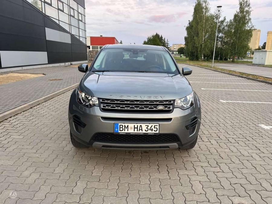 Pelēks Land Rover Discovery Sport 2018 Panevēža, ar dzinēja tilpumu 2.00 L un nobraukumu 171 tūkst. km par 12200 €, foto 3 vietnē AUTOMOTO.COM.LV