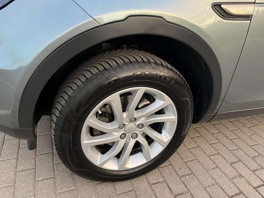 Pelēks Land Rover Discovery Sport 2018 Panevēža, ar dzinēja tilpumu 2.00 L un nobraukumu 171 tūkst. km par 12200 €, foto 21 vietnē AUTOMOTO.COM.LV
