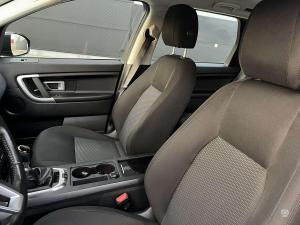 Pelēks Land Rover Discovery Sport 2018 Panevēža, ar dzinēja tilpumu 2.00 L un nobraukumu 171 tūkst. km par 12200 €, foto 25 vietnē AUTOMOTO.COM.LV