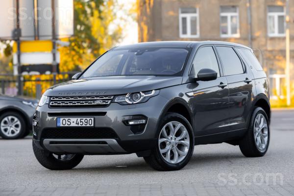Grey Land Rover Discovery Sport 2018 in Jelgava, with an engine capacity of 2.00 L and mileage of 0 thousand km for 12500 €, photo 1 on AUTOMOTO.COM.LV