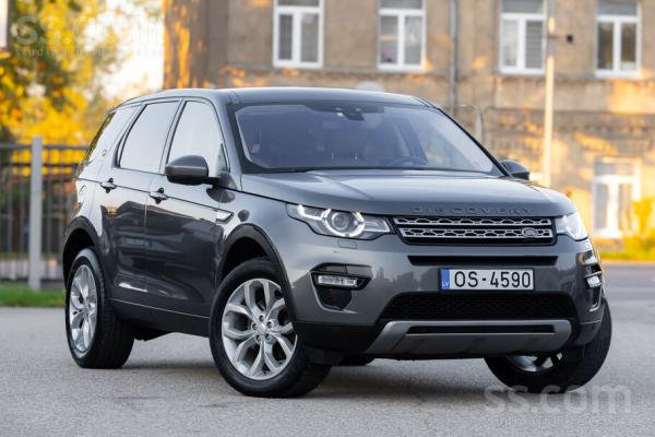 Grey Land Rover Discovery Sport 2018 in Jelgava, with an engine capacity of 2.00 L and mileage of 0 thousand km for 12500 €, photo 4 on AUTOMOTO.COM.LV