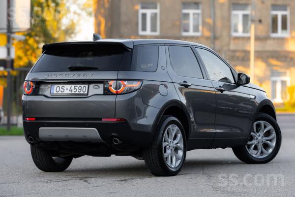 Grey Land Rover Discovery Sport 2018 in Jelgava, with an engine capacity of 2.00 L and mileage of 0 thousand km for 12500 €, photo 7 on AUTOMOTO.COM.LV