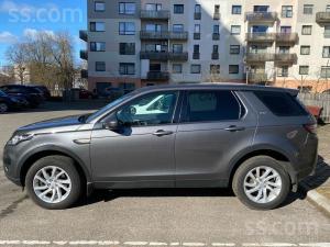 Pelēks Land Rover Discovery Sport 2018 Rīga, ar dzinēja tilpumu 2.00 L un nobraukumu 102 tūkst. km par 10750 €, foto  vietnē AUTOMOTO.COM.LV