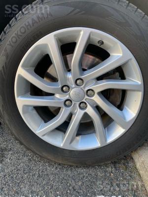 Pelēks Land Rover Discovery Sport 2018 Rīga, ar dzinēja tilpumu 2.00 L un nobraukumu 102 tūkst. km par 10750 €, foto 9 vietnē AUTOMOTO.COM.LV