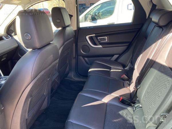 Land Rover Discovery Sport 2018 in Riga on AUTOMOTO.COM.LV Grey Land Rover Discovery Sport 2018 in Riga, with an engine capacity of 2.00 L and mileage of 102 thousand km for 10750 €, photo 10 on AUTOMOTO.COM.LV