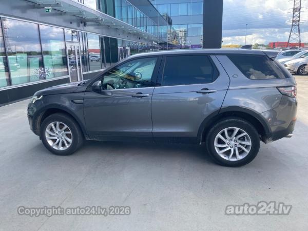 Grey Land Rover Discovery Sport 2019 in Tallinn, with an engine capacity of 2.00 L and mileage of 78 thousand km for 20000 €, photo 4 on AUTOMOTO.COM.LV