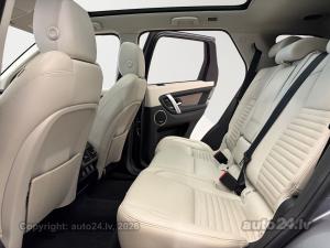 Grey Land Rover Discovery Sport 2019 in Tallinn, with an engine capacity of 2.00 L and mileage of 110 thousand km for 24000 €, photo 7 on AUTOMOTO.COM.LV