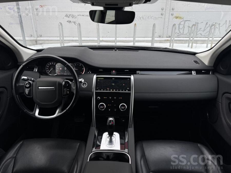 Grey Land Rover Discovery Sport 2019 in Riga, with an engine capacity of 2.00 L and mileage of 181 thousand km for 15200 €, photo 11 on AUTOMOTO.COM.LV