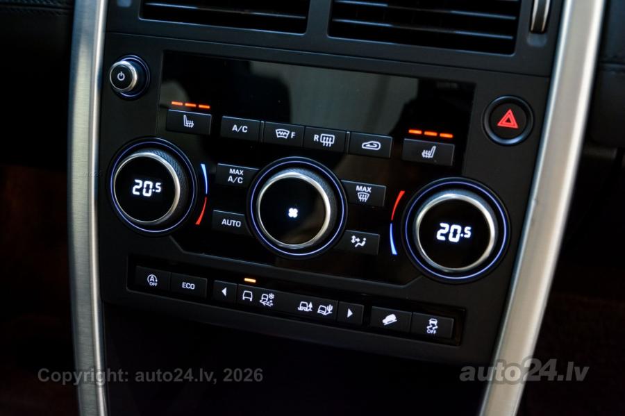 Pelēks Land Rover Discovery Sport 2019 Tallina, ar dzinēja tilpumu 2.00 L un nobraukumu 85 tūkst. km par 17900 €, foto 18 vietnē AUTOMOTO.COM.LV