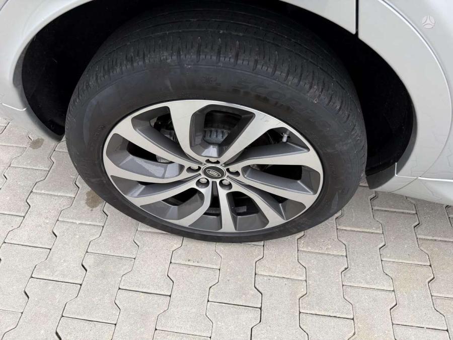 Серый Ленд Ровер Discovery Sport 2019 в Вильнюс, объемом двигателя 2.00 л и пробегом 127 тыс. км за 16450 €, фото 15 на AUTOMOTO.COM.LV