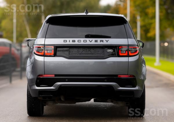 Grey Land Rover Discovery Sport 2019 in Jelgava, with an engine capacity of 2.00 L and mileage of 0 thousand km for 16700 €, photo 6 on AUTOMOTO.COM.LV