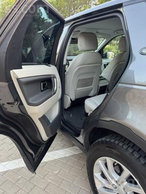 Grey Land Rover Discovery Sport 2019 in Riga, with an engine capacity of 2.00 L and mileage of 0 thousand km for 13749 €, photo 14 on AUTOMOTO.COM.LV
