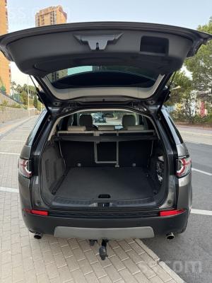 Grey Land Rover Discovery Sport 2019 in Riga, with an engine capacity of 2.00 L and mileage of 0 thousand km for 13749 €, photo 21 on AUTOMOTO.COM.LV