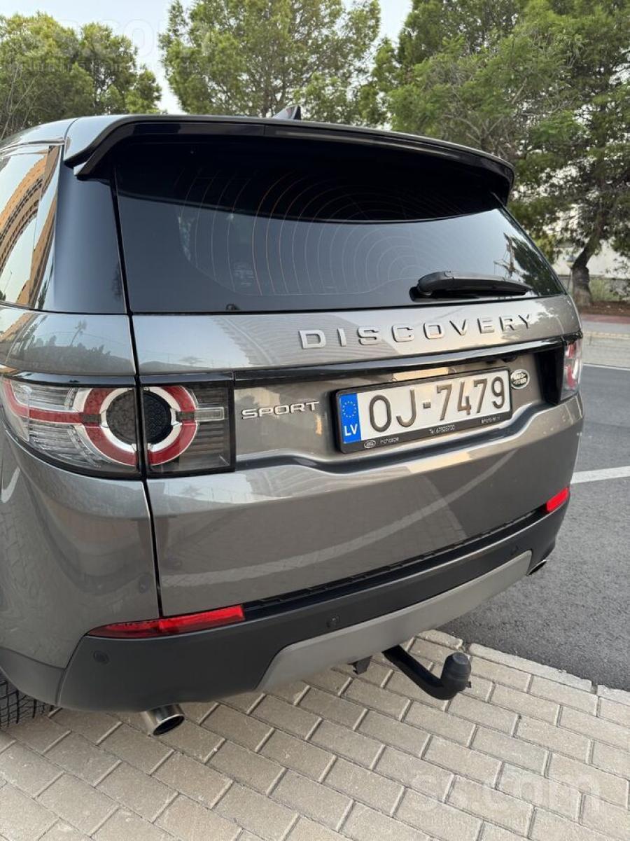 Grey Land Rover Discovery Sport 2019 in Riga, with an engine capacity of 2.00 L and mileage of 0 thousand km for 13749 €, photo 22 on AUTOMOTO.COM.LV