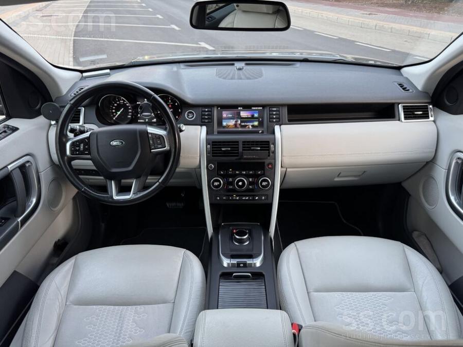 Grey Land Rover Discovery Sport 2019 in Riga, with an engine capacity of 2.00 L and mileage of 0 thousand km for 13749 €, photo 24 on AUTOMOTO.COM.LV