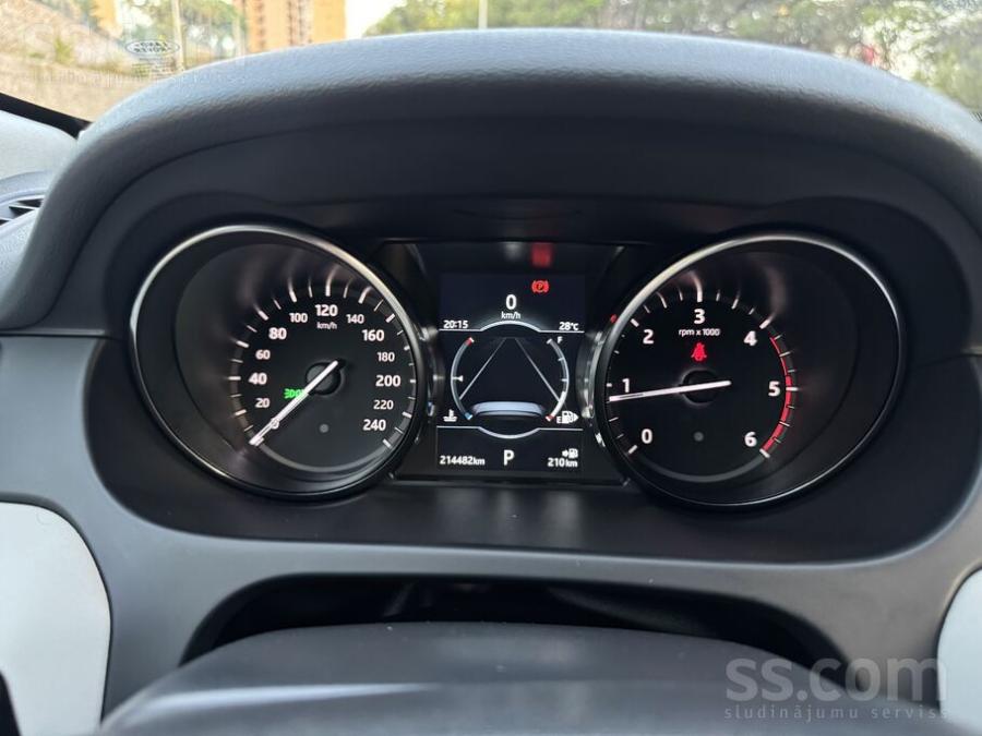 Grey Land Rover Discovery Sport 2019 in Riga, with an engine capacity of 2.00 L and mileage of 0 thousand km for 13749 €, photo 25 on AUTOMOTO.COM.LV