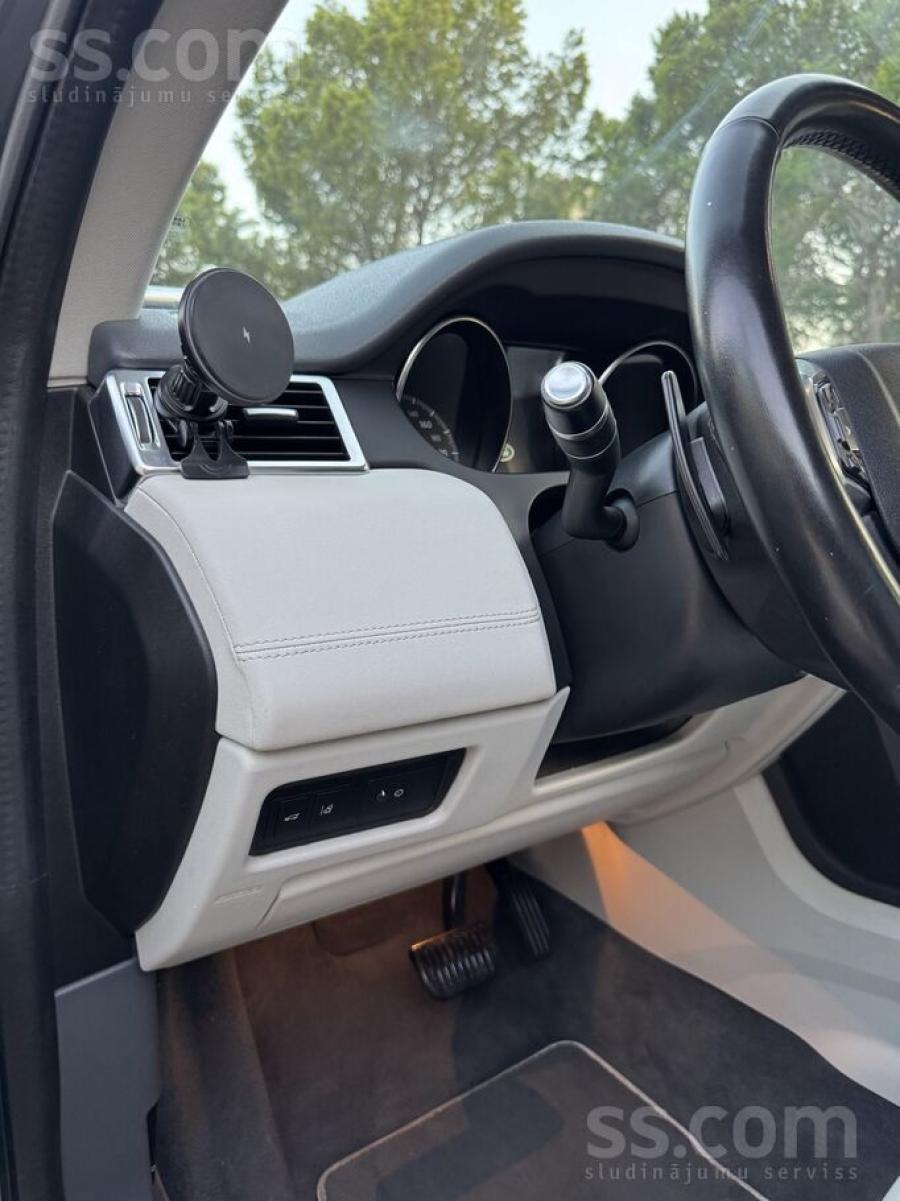 Grey Land Rover Discovery Sport 2019 in Riga, with an engine capacity of 2.00 L and mileage of 0 thousand km for 13749 €, photo 29 on AUTOMOTO.COM.LV
