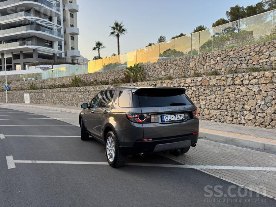 Grey Land Rover Discovery Sport 2019 in Riga, with an engine capacity of 2.00 L and mileage of 0 thousand km for 13749 €, photo 35 on AUTOMOTO.COM.LV