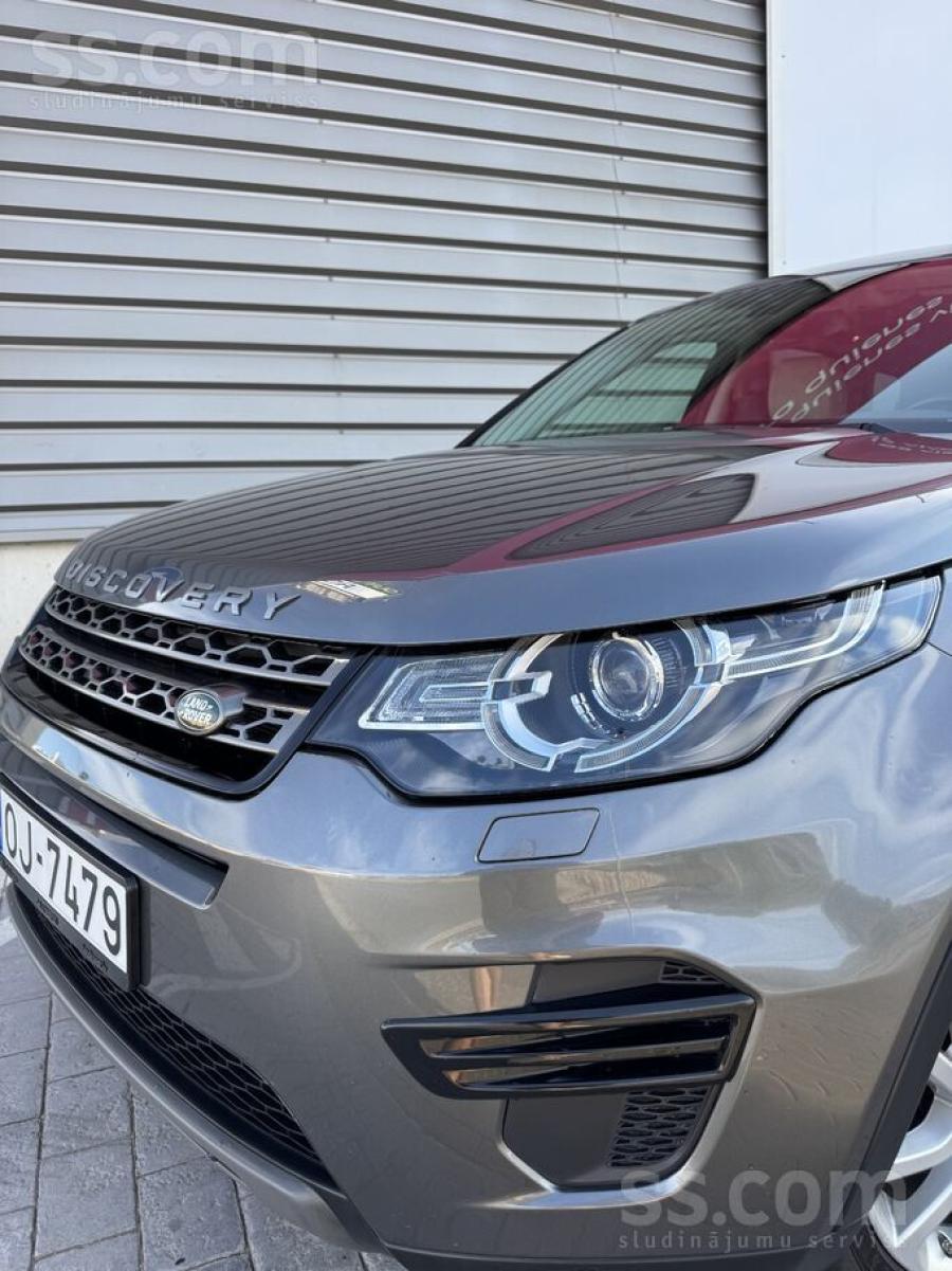 Pelēks Land Rover Discovery Sport 2019 Rīga, ar dzinēja tilpumu 2.00 L un nobraukumu 215 tūkst. km par 12999 €, foto 3 vietnē AUTOMOTO.COM.LV