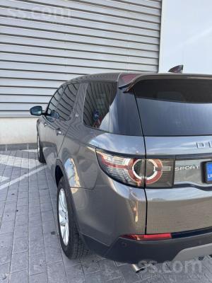 Pelēks Land Rover Discovery Sport 2019 Rīga, ar dzinēja tilpumu 2.00 L un nobraukumu 215 tūkst. km par 12999 €, foto 5 vietnē AUTOMOTO.COM.LV