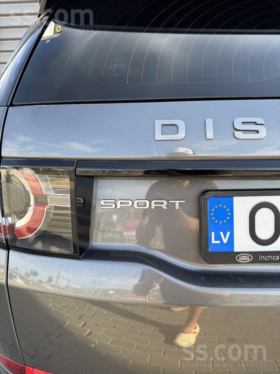 Pelēks Land Rover Discovery Sport 2019 Rīga, ar dzinēja tilpumu 2.00 L un nobraukumu 215 tūkst. km par 12999 €, foto 8 vietnē AUTOMOTO.COM.LV