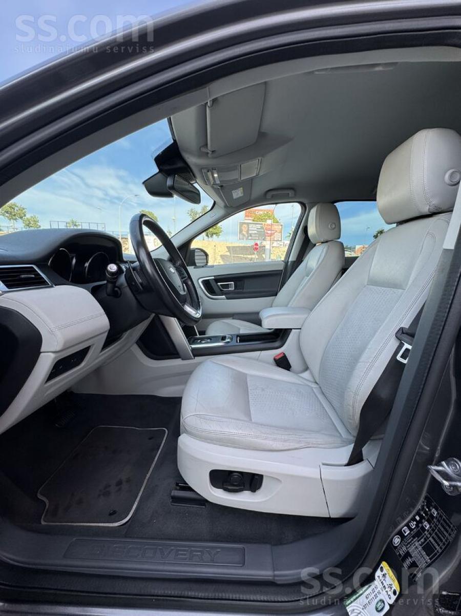 Pelēks Land Rover Discovery Sport 2019 Rīga, ar dzinēja tilpumu 2.00 L un nobraukumu 215 tūkst. km par 12999 €, foto 20 vietnē AUTOMOTO.COM.LV