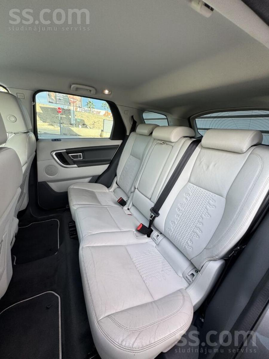 Pelēks Land Rover Discovery Sport 2019 Rīga, ar dzinēja tilpumu 2.00 L un nobraukumu 215 tūkst. km par 12999 €, foto 22 vietnē AUTOMOTO.COM.LV