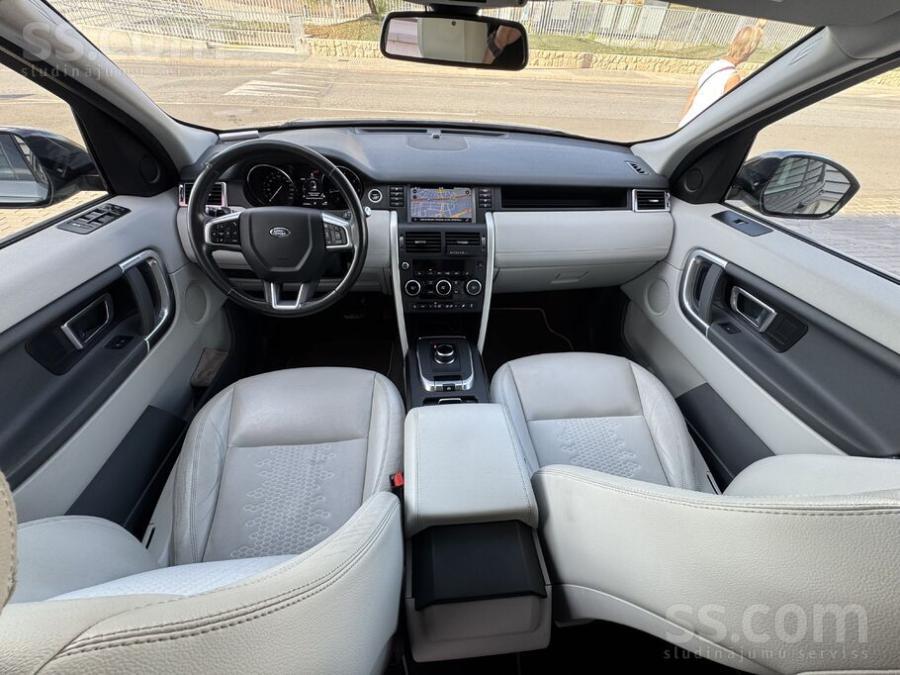 Pelēks Land Rover Discovery Sport 2019 Rīga, ar dzinēja tilpumu 2.00 L un nobraukumu 215 tūkst. km par 12999 €, foto 23 vietnē AUTOMOTO.COM.LV