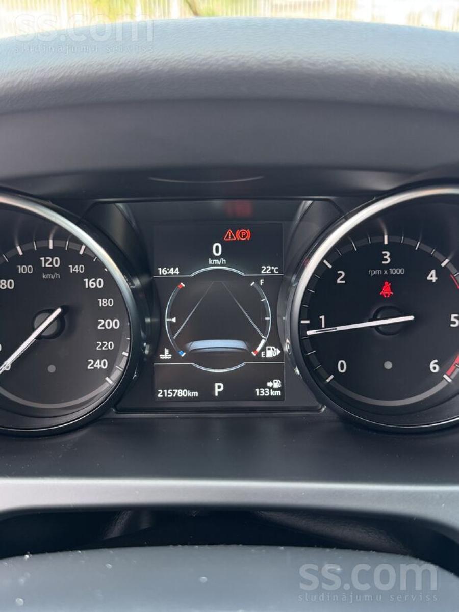 Pelēks Land Rover Discovery Sport 2019 Rīga, ar dzinēja tilpumu 2.00 L un nobraukumu 215 tūkst. km par 12999 €, foto 26 vietnē AUTOMOTO.COM.LV