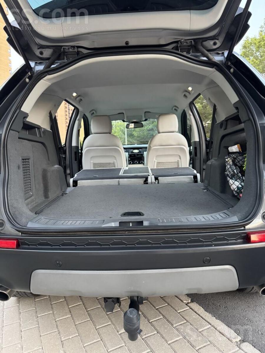 Pelēks Land Rover Discovery Sport 2019 Rīga, ar dzinēja tilpumu 2.00 L un nobraukumu 215 tūkst. km par 12999 €, foto 32 vietnē AUTOMOTO.COM.LV
